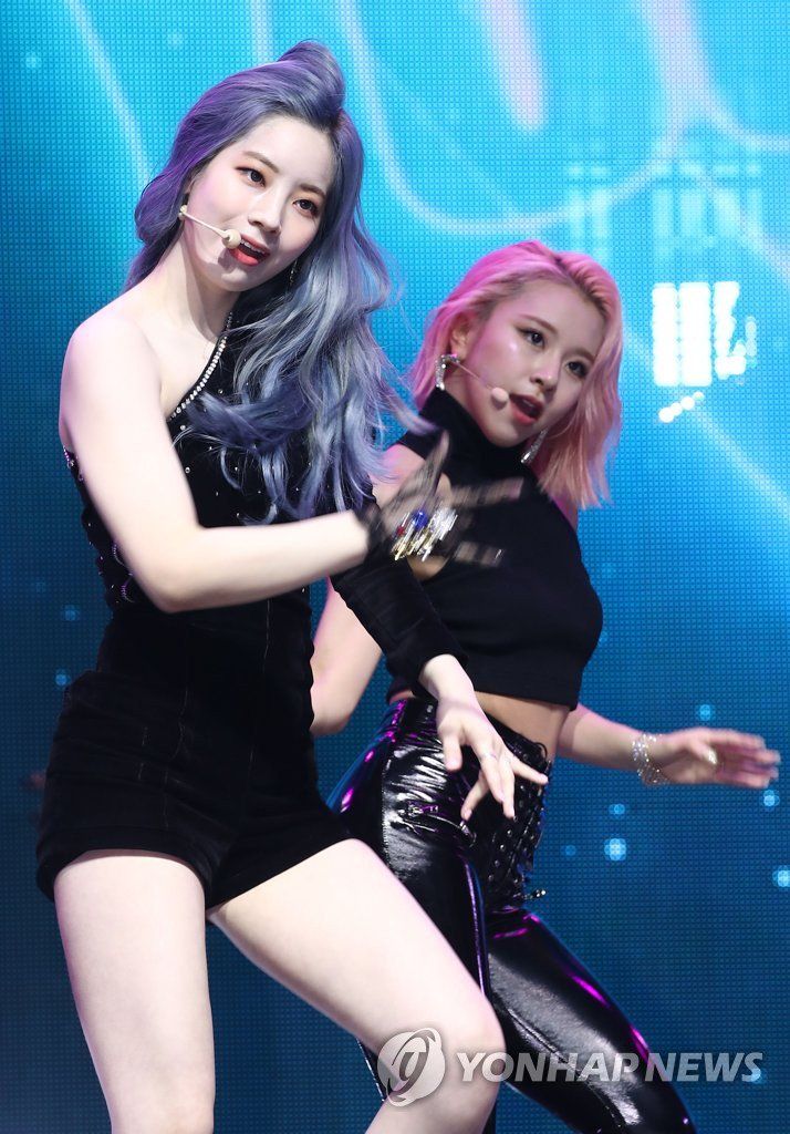 These 4 Pale Female Idols Have The Fairest Skin In K-Pop - Koreaboo