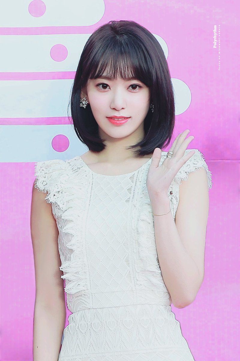 Here Are 9 Hairstyles IZ*ONE's Sakura Pulls Off Flawlessly - Koreaboo