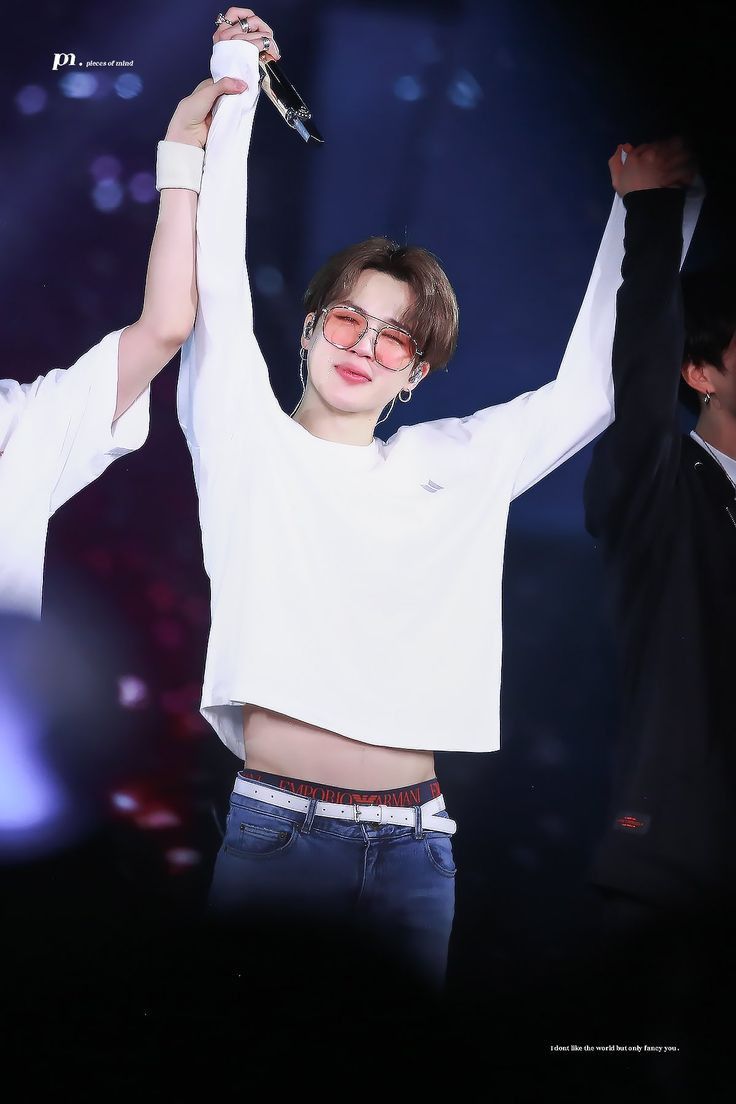 Just 10+ BTS Jimin Photos That Show How Tiny His Waist Is - Koreaboo