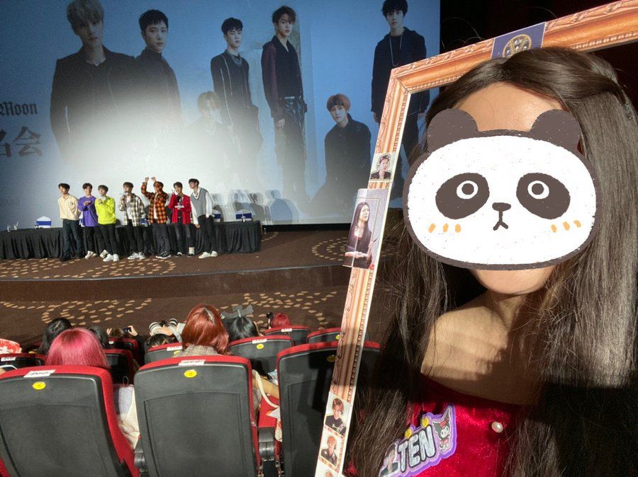 Here's How These Fans Caught The Eye Of Their Idols At Fan Meetings ...