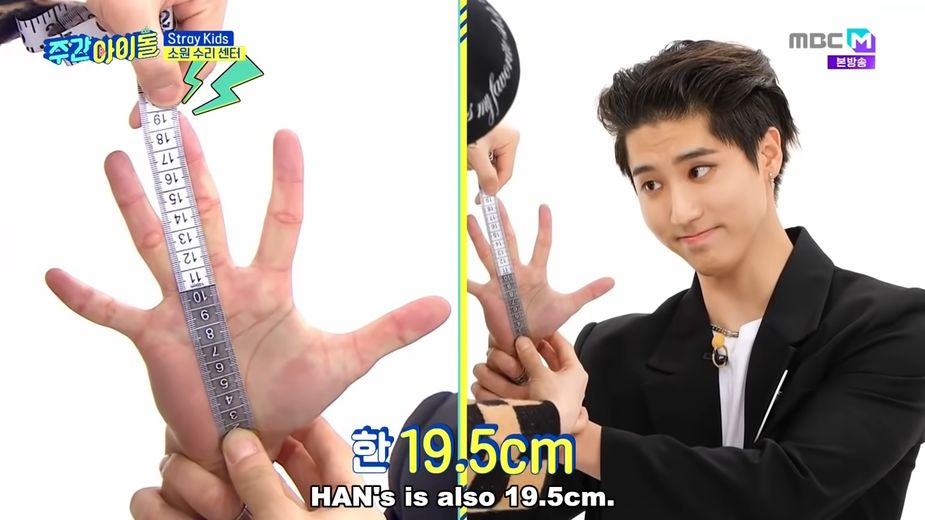 Here's The Size Of Each Stray Kids Member's Hand - Koreaboo
