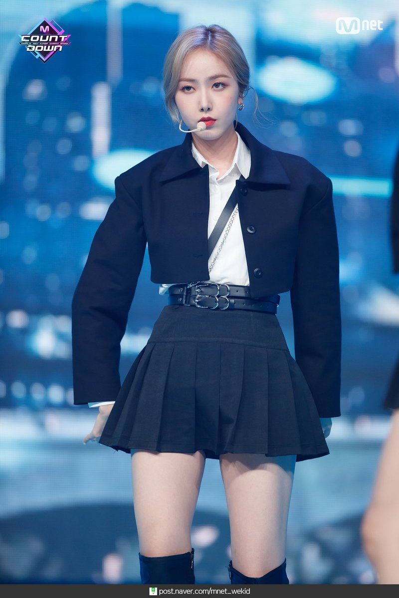 Here Are GFRIEND SinB's Top 15 Most Iconic Stage Outfits - Koreaboo