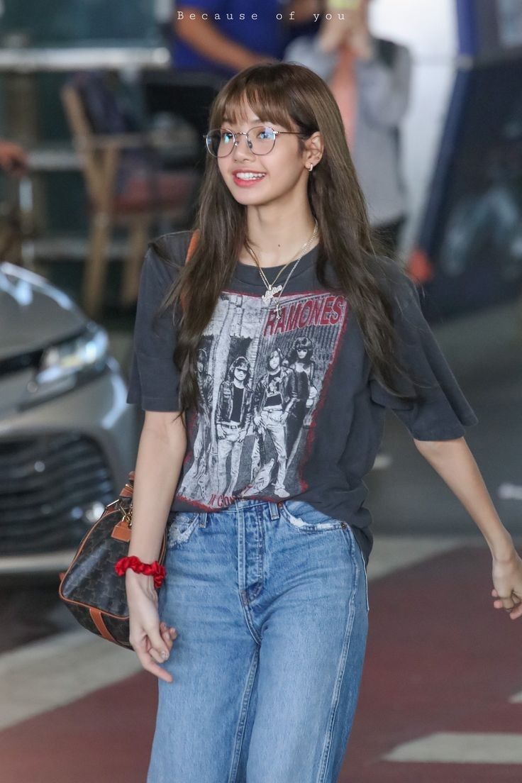 10 Times BLACKPINK Lisa's Street Style Made Us Want To Raid Her Closet ...