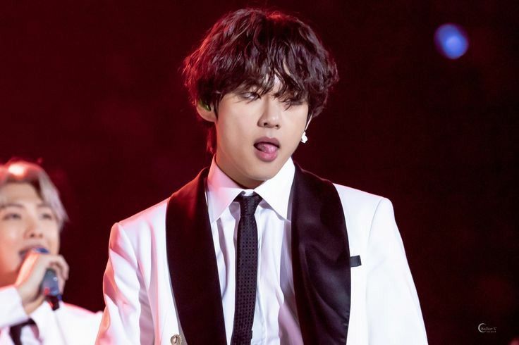 10 Fan-Taken Photos Of BTS's V That Prove He's Even More Gorgeous In ...