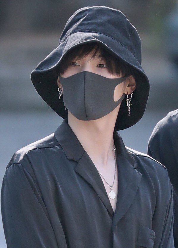 This Airport Staff Became An ARMY After Meeting BTS... Here's How She ...