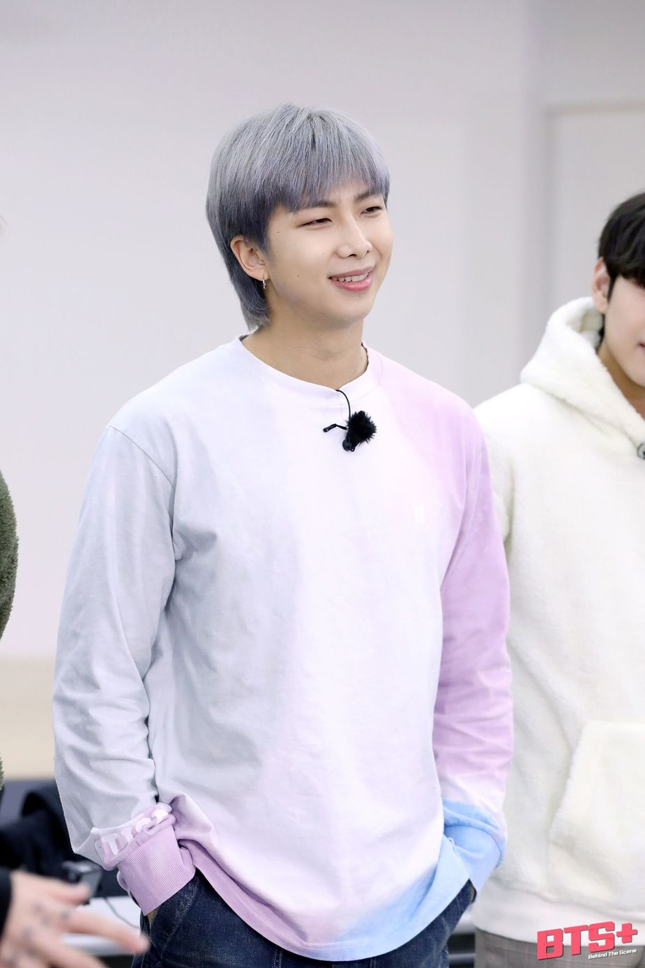 BTS's "Musical Actor" V Serenaded RM...And His Reaction Was Priceless ...