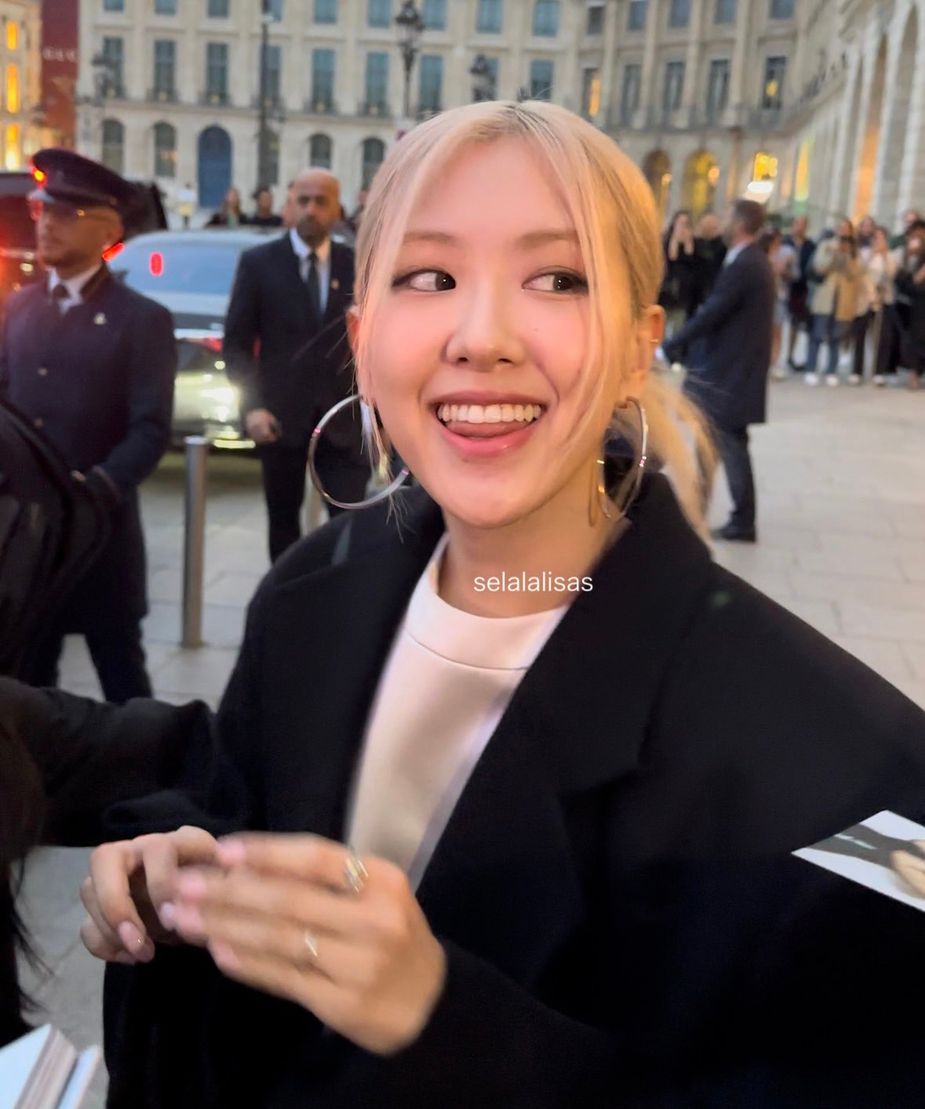 BLACKPINK Rosé's Beauty Is Even More Jaw-Dropping In Person—Proof Based ...