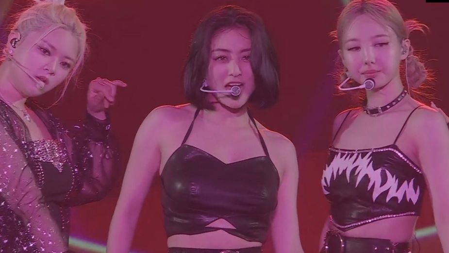 TWICE's 3Mix Gets Chaotic Backstage, And ONCE Can't Get Enough - Koreaboo