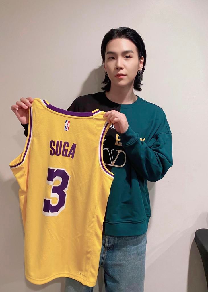 BTS's Suga Showcases His Stunning Duality In Behind-The-Scenes Footage From His Valentino ...