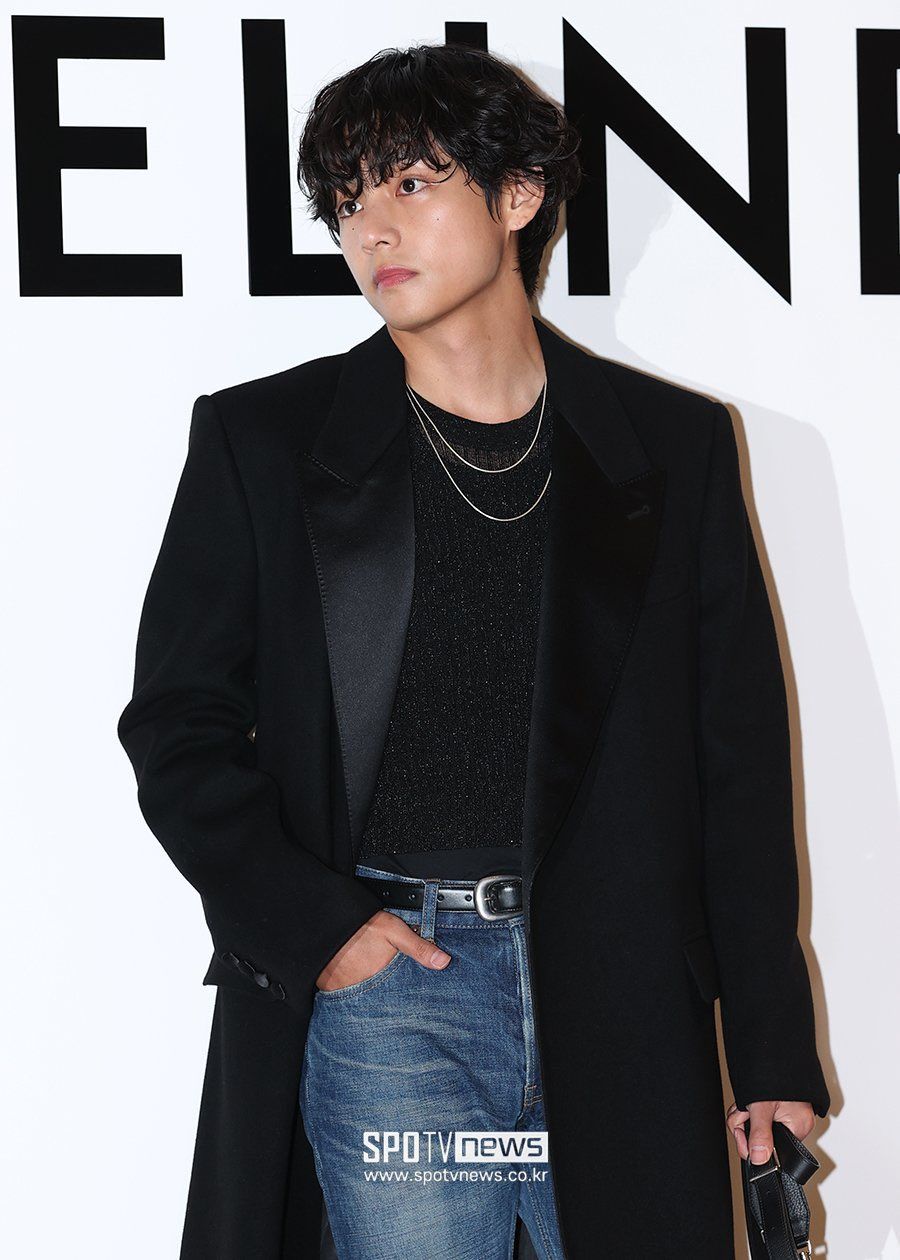 13 Unedited Moments Of BTS’s V At Celine's Pop-Up In Seoul Showing What ...
