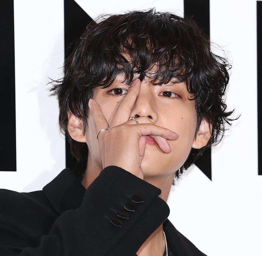 13 Unedited Moments Of BTS’s V At Celine's Pop-Up In Seoul Showing What ...