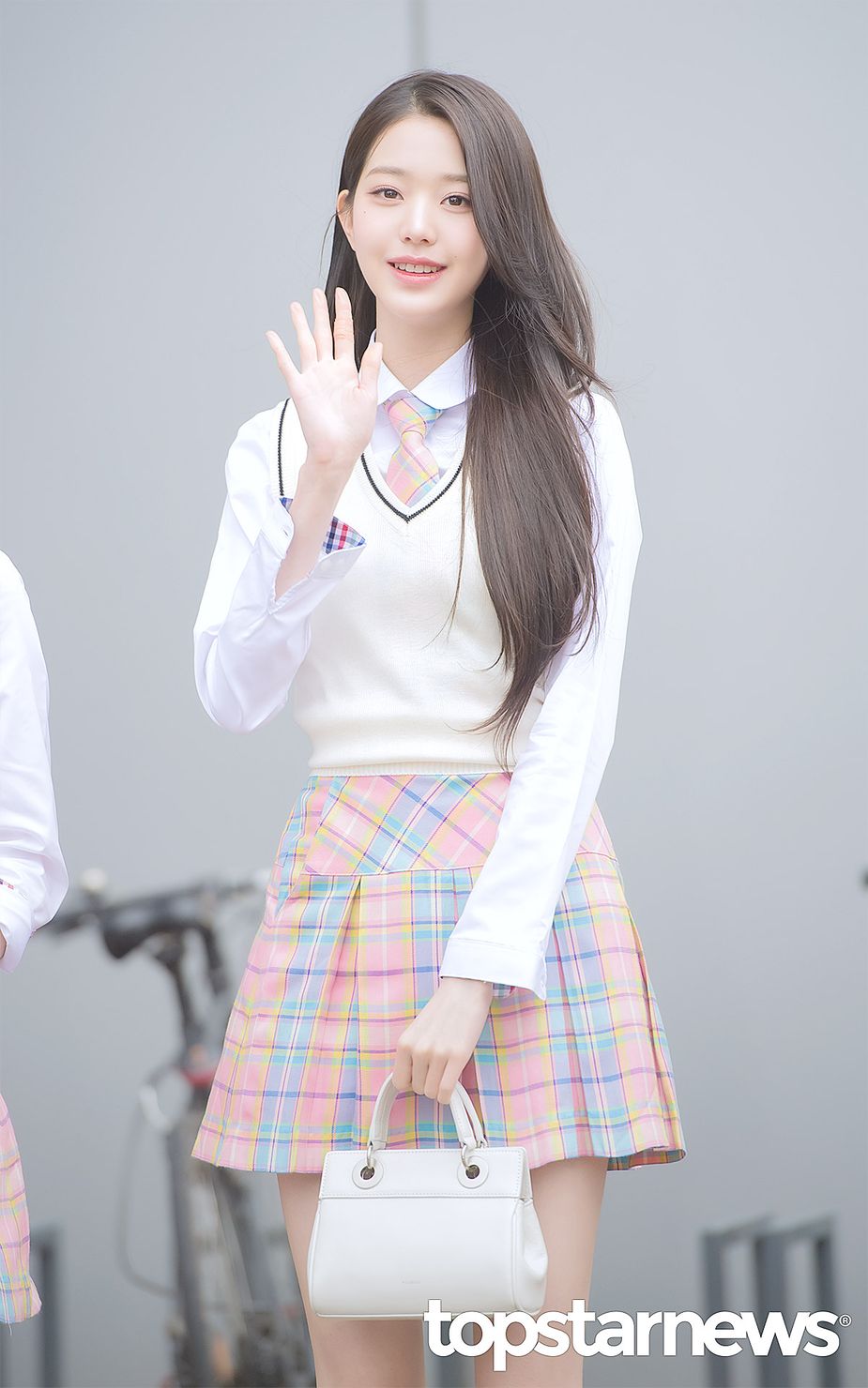 IVE Jang Wonyoung And Yujin's Recent Visuals For "Knowing Bros" Shockingly Remind Netizens Of ...
