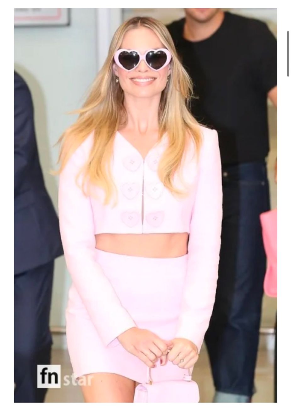 "Two IRL Barbies Meet" Jeon Somi Shocks Netizens By Finally Meeting ...