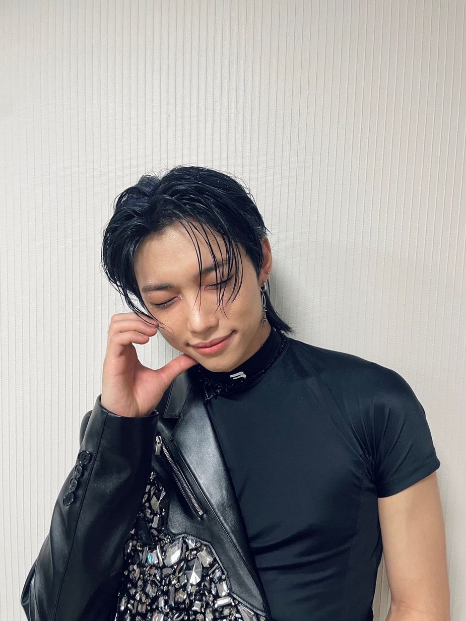 Stray Kids' Felix Goes Viral For His Ethereal IRL Visuals At The "2022 ...