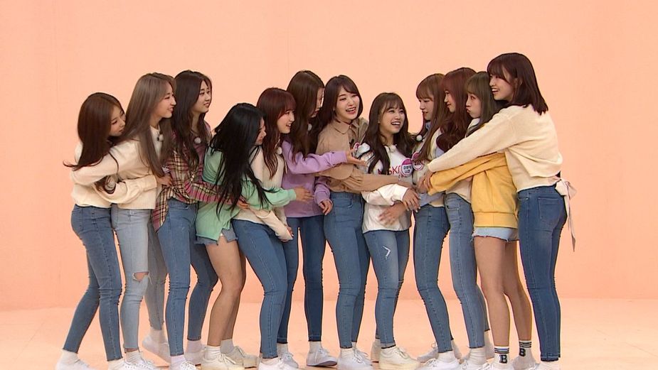 Netizens Find Something Interesting About IZ*ONE’s Nako’s Height