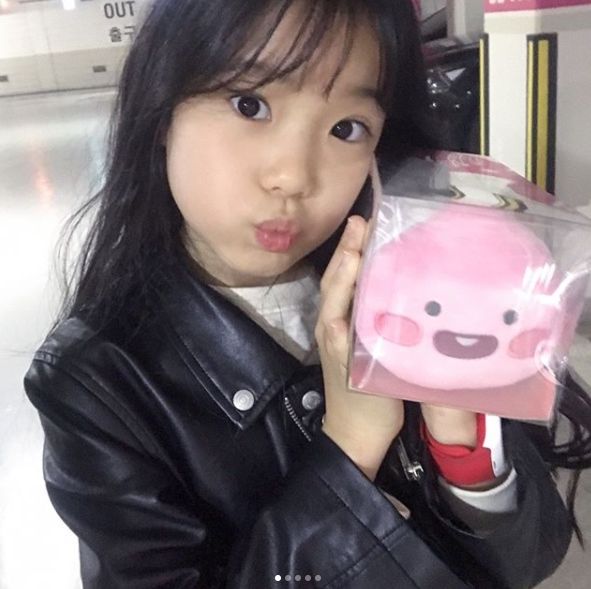 This Kids Model Is Called The "Little IU" And It's Obvious Why (10 Pics)