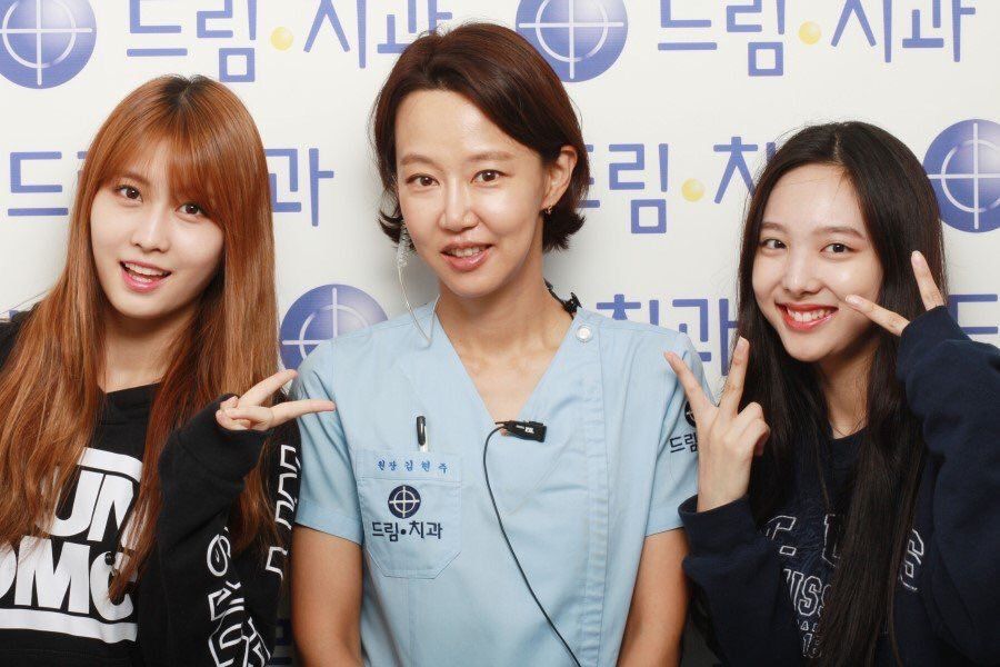 Here’s how each member of TWICE looks without makeup