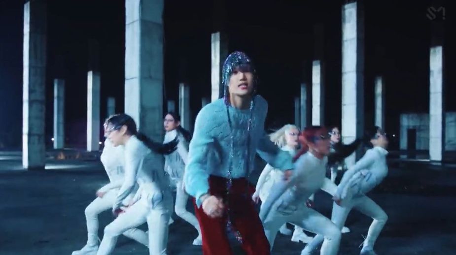 Netizens Think It's Amusing That These 2 Iconic SM Artists Somehow Pull ...