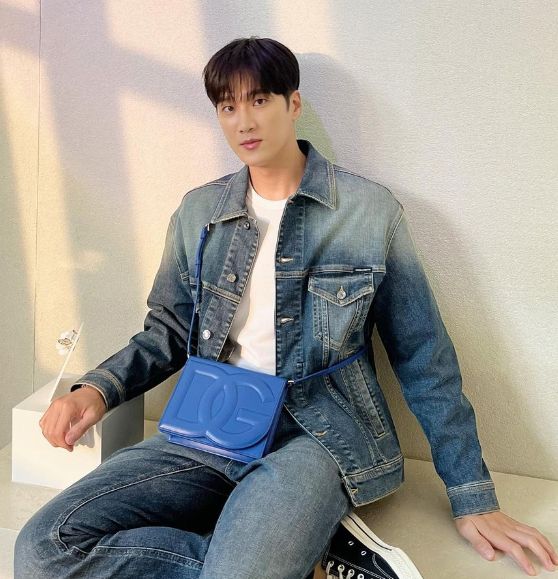 "How Long Have They Really Been Dating?" — Netizens "Spot" BLACKPINK's ...