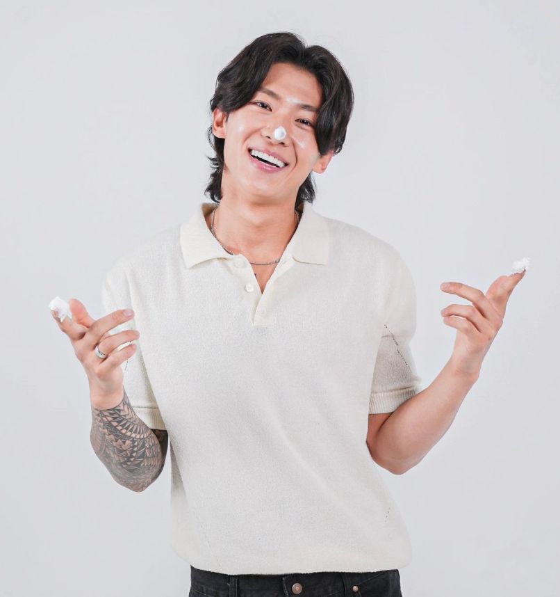 "Singles Inferno 2" Kim Jin Young Flexes His Physical Ability In A Sexy ...