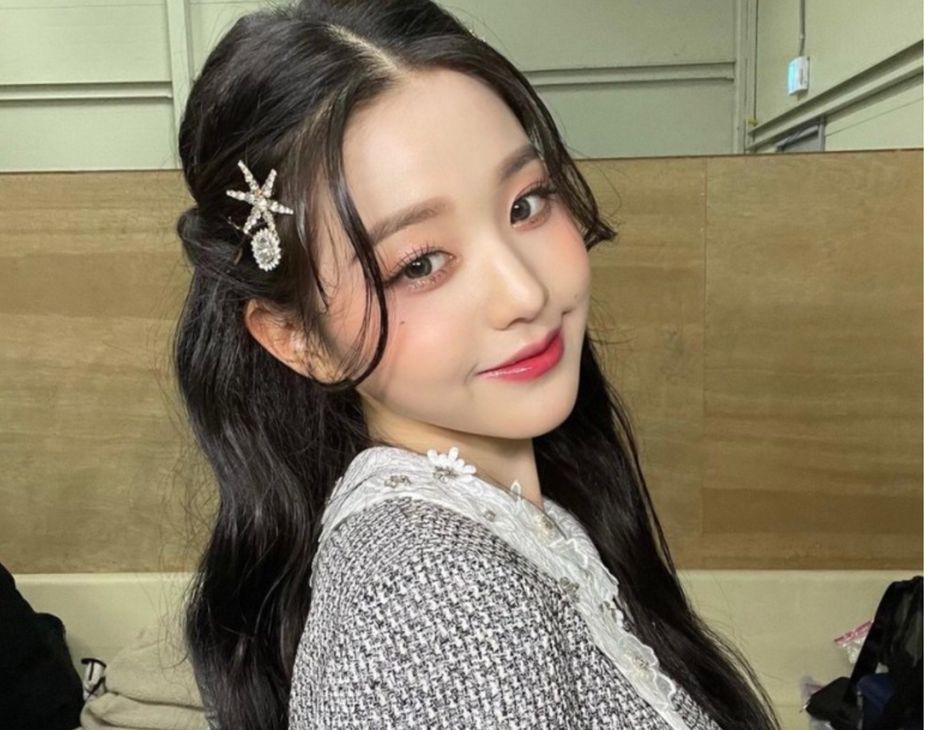 Netizens Defend IVE's Jang Wonyoung From Unfounded Plastic Surgery Allegations - Koreaboo