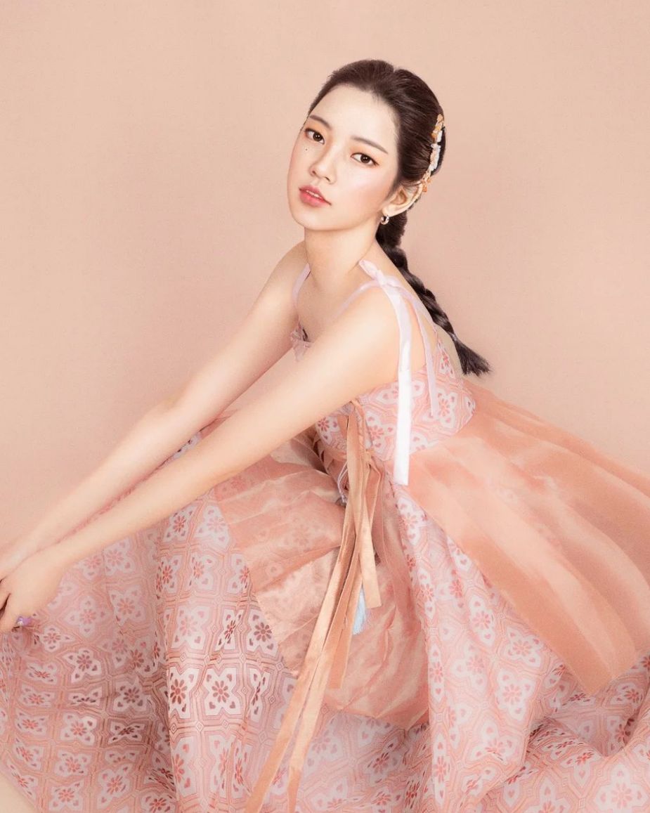 South Korean Virtual Influencer Rozy To Make Her Debut As A Singer ...