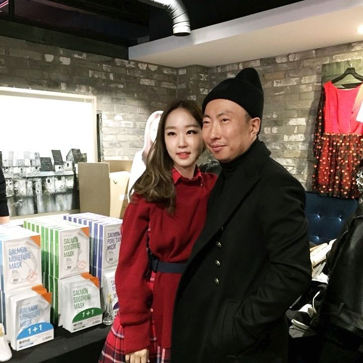 "Kissing Maniac" TV Personality Recalls His First Kiss At A Bar - Koreaboo