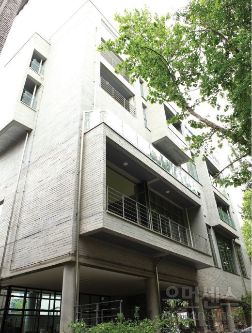 Here Are All The Buildings YG Owns Himself