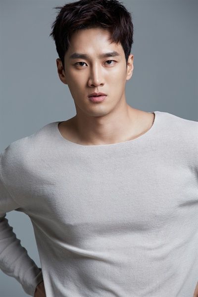 Ahn Bo Hyun Modestly Explains That He's Actually Not That Good-Looking ...