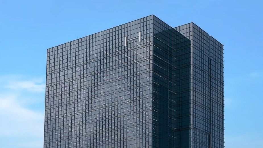 Big Hit Entertainment Officially Introduces New Company Name "HYBE ...