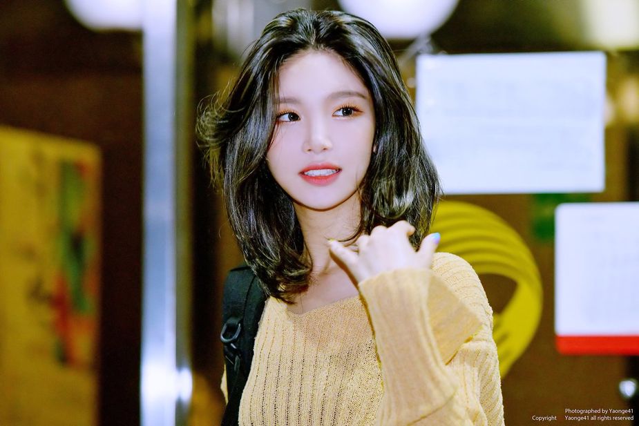 ELRIS's Bella Opens Personal Instagram Account Just In Time For Her ...