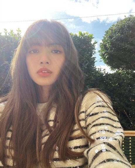 BLACKPINK's Lisa Is A Sun-Kissed Beauty In Latest Instagram Photos ...
