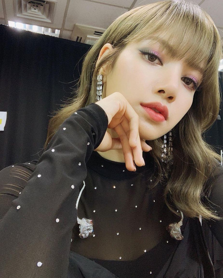 10+ Times BLACKPINK's Lisa Stunned Us With The Coolest Eye Makeup ...