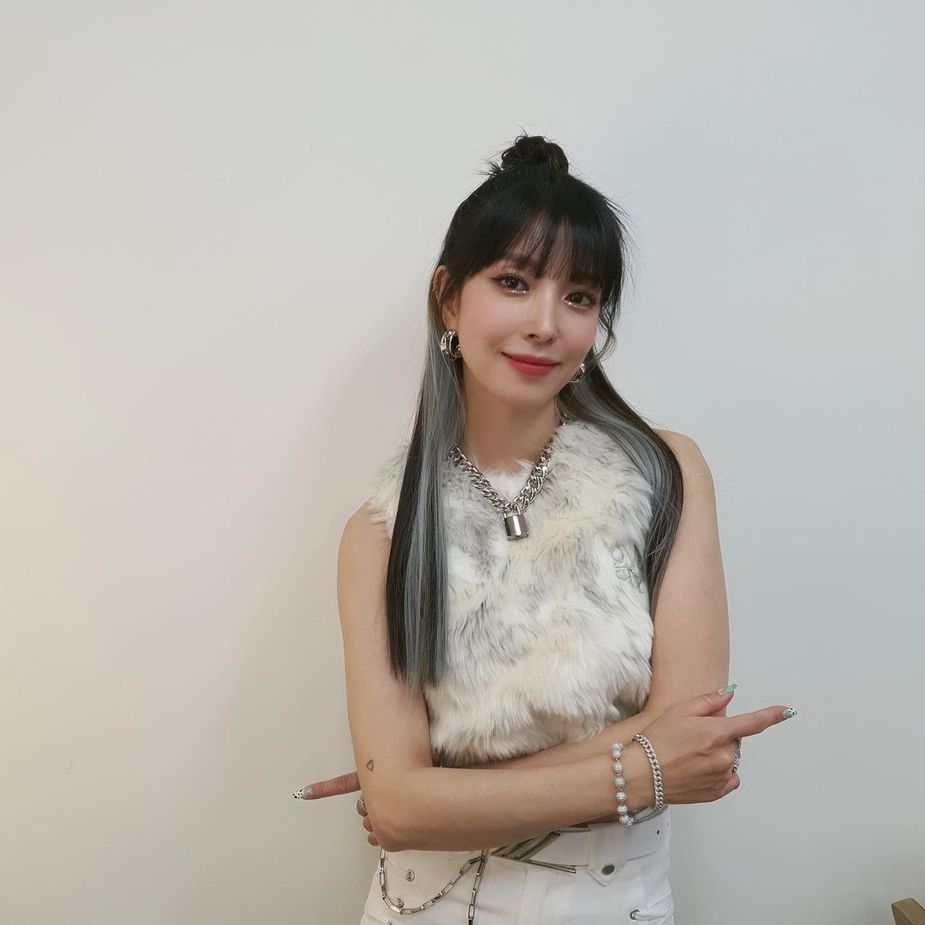 Longtime Soloist BoA Is In A Girl Group For The First Time Ever—Here's ...