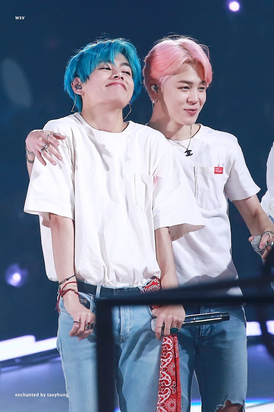 BTS's Jimin And V's Attitude To Staff While Preparing For The 2022 ...