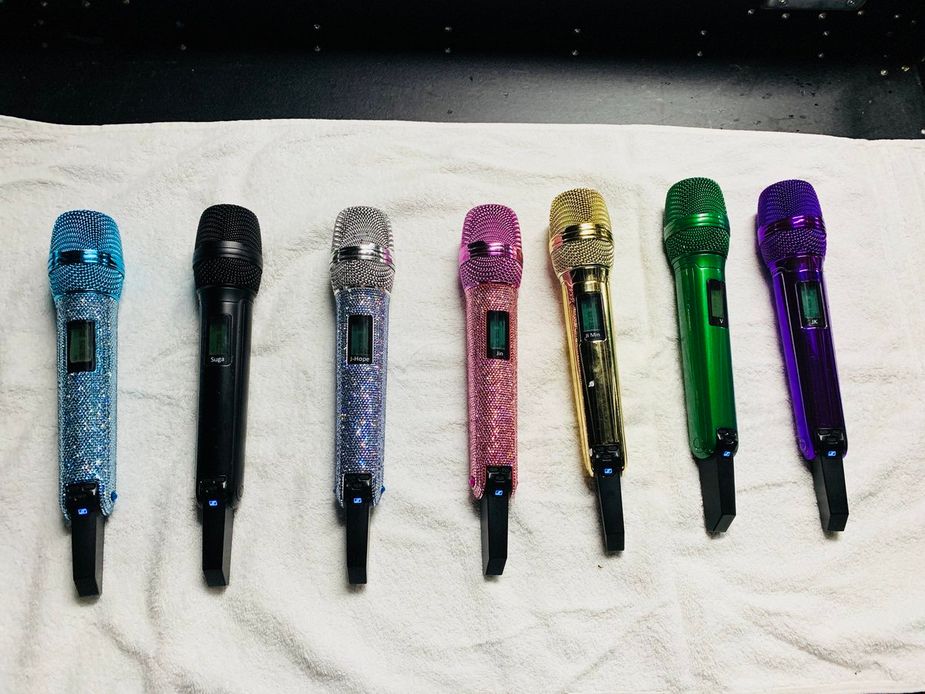 10 K-Pop Artists Who Use Custom Microphones That Have Very Special ...