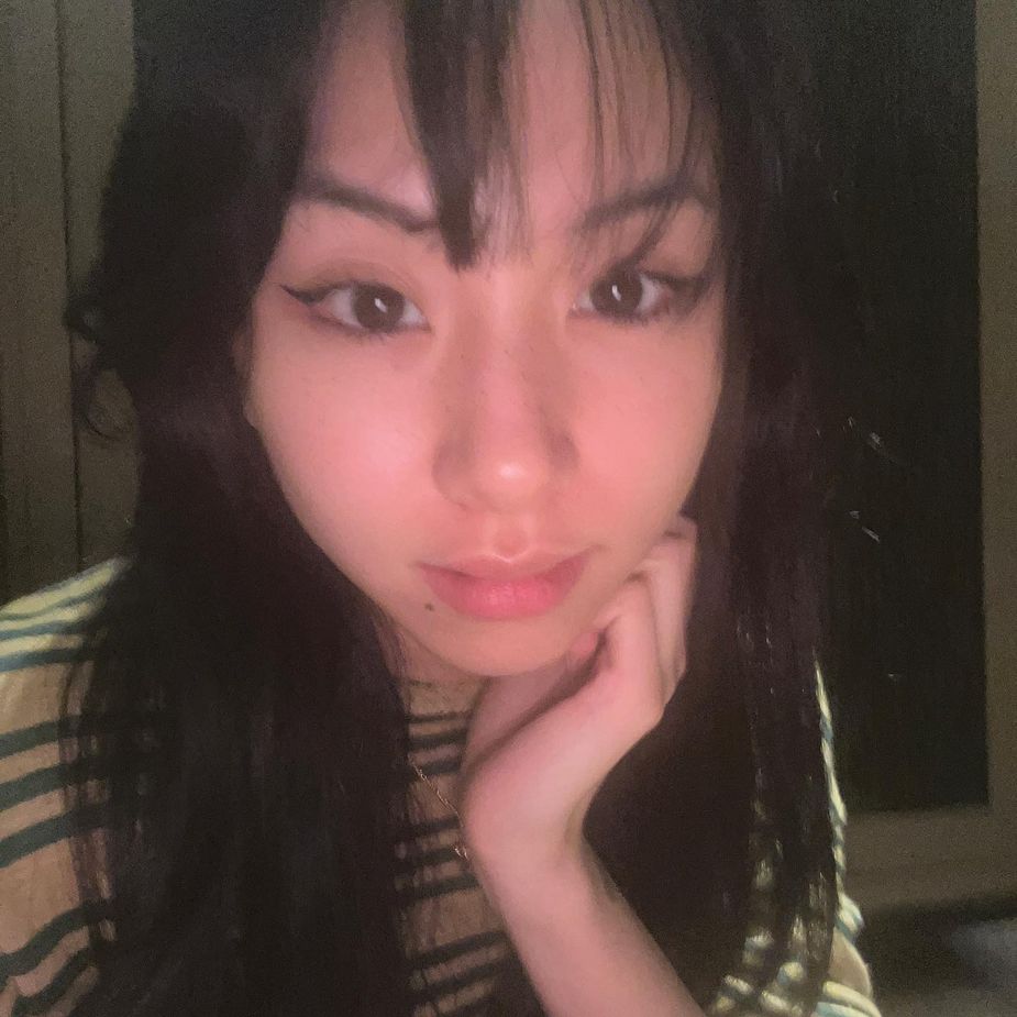 TWICE's Chaeyoung Stuns Fans With Her "Hot Girl" Style - Koreaboo