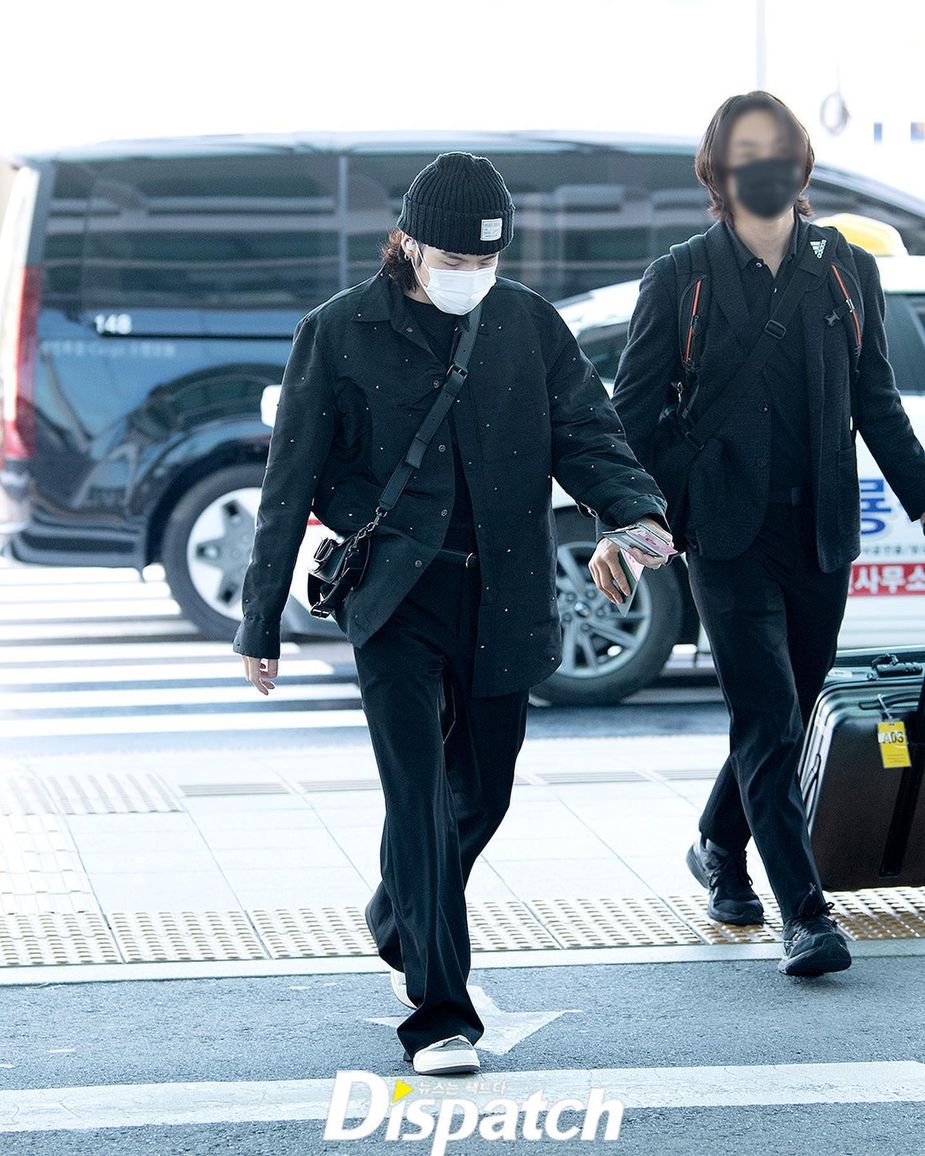 Who Is He? BTS's Hot Staff Member Is Distracting Fans From Suga - Koreaboo