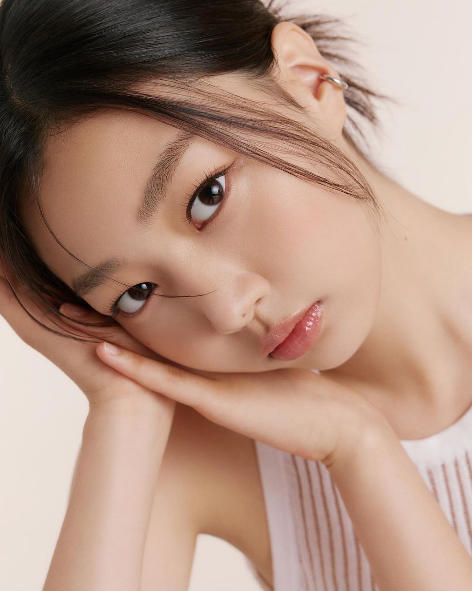 TWICE Jihyo's Sister Rocks The Underboob Trend With Her Recent Instagram Update - Koreaboo