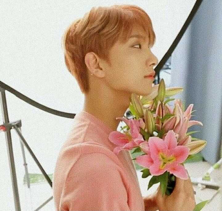 10+ Candid Photos Of SEVENTEEN's Joshua That Scream Boyfriend Material ...