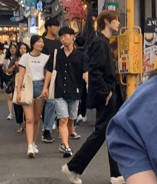 RIIZE's Sungchan Is So Handsome That Even A Passerby Can't Help But Gawk - Koreaboo