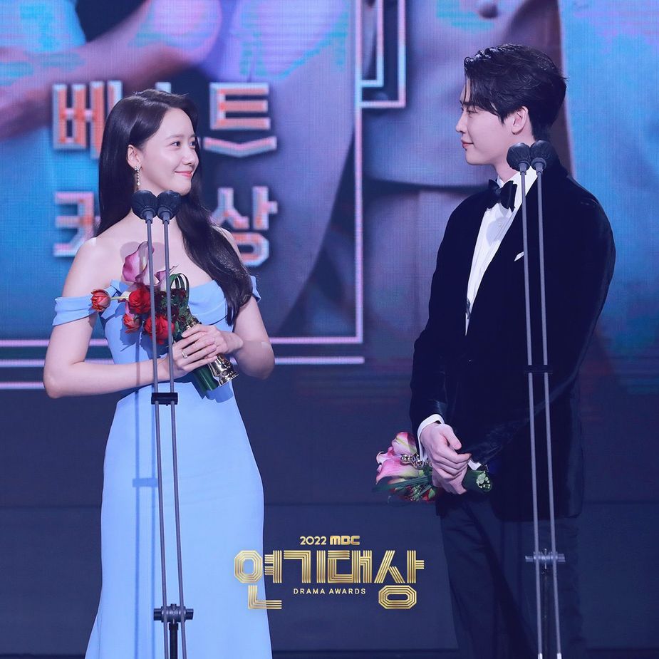 Lee Jong Suk Goes Viral For A Mistake In His Speech That Shows His ...