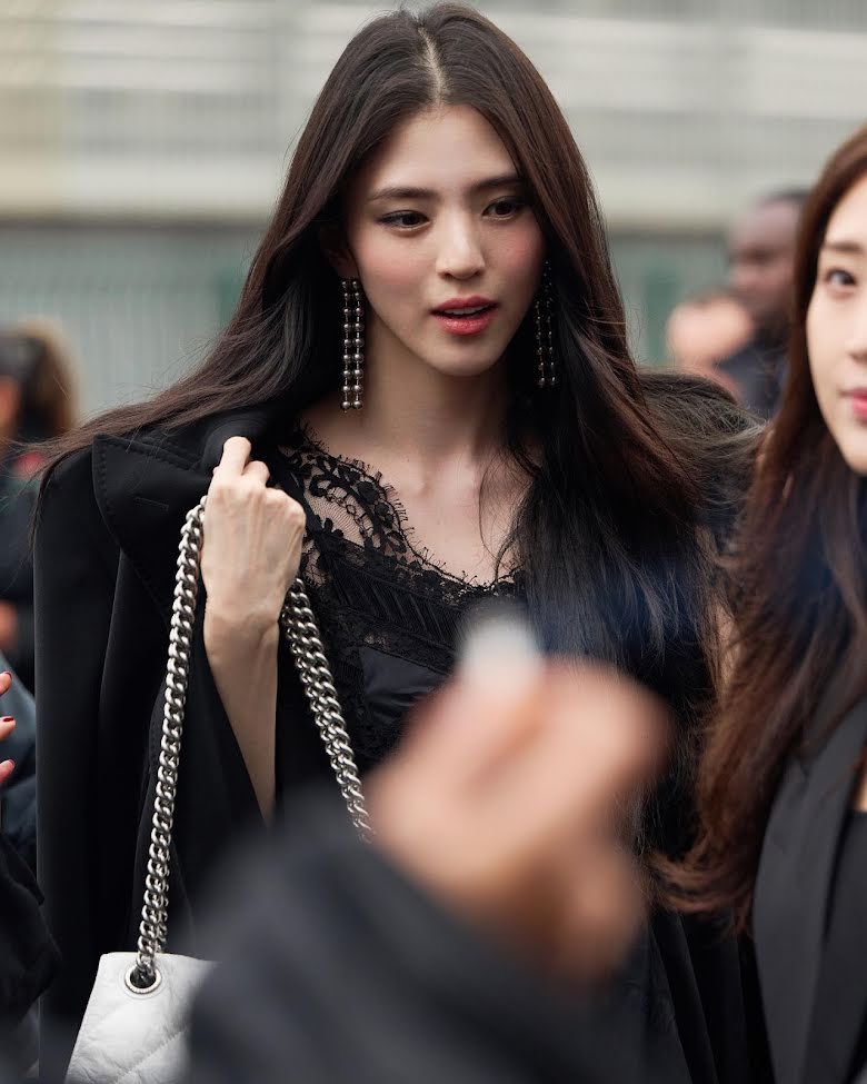 Han So Hee And Song Hye Kyo Both Wore Sexy Little Black Dresses But Slayed In Completely ...