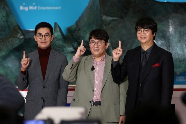 HYBE's CEO Bang Si Hyuk and Global CEO Lenzo Yoon Recognized As ...