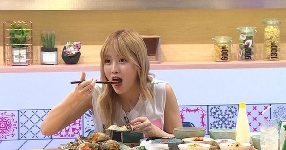 7 GIFs Of Idols Living Their Best Lives While Eating That Will Make ...