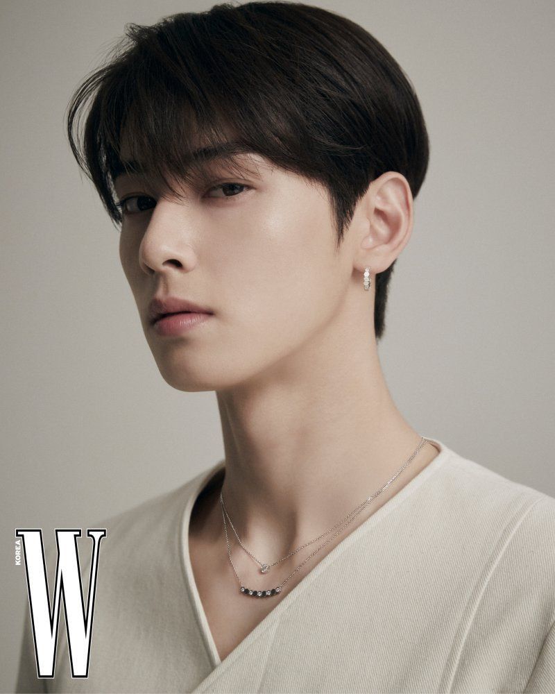 Astros Cha Eunwoo Shows Off Toned Biceps In Recent Photoshoot Koreaboo