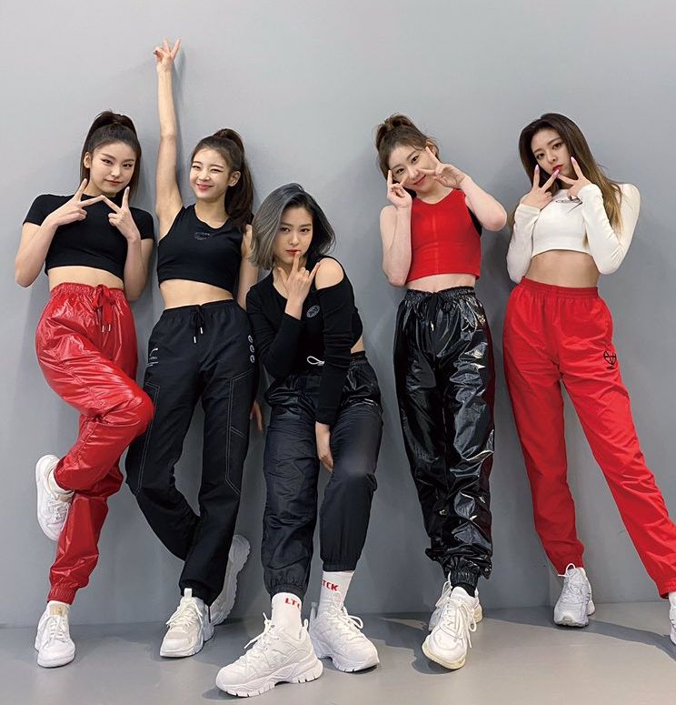 7 Times ITZY Pulled Off Perfectly Coordinated Dance Practice Outfits - Koreaboo