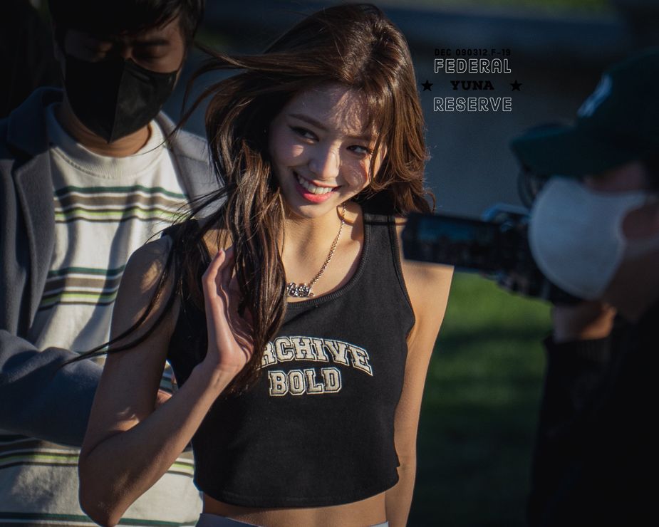 Fans Are Stunned By ITZY’s Visuals In Real Life After Seeing Them At Venice Beach - Koreaboo