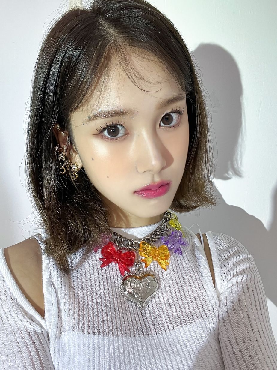 BLACKPINK's Jennie And STAYC's J Wore The Same Skirt But Served Totally ...