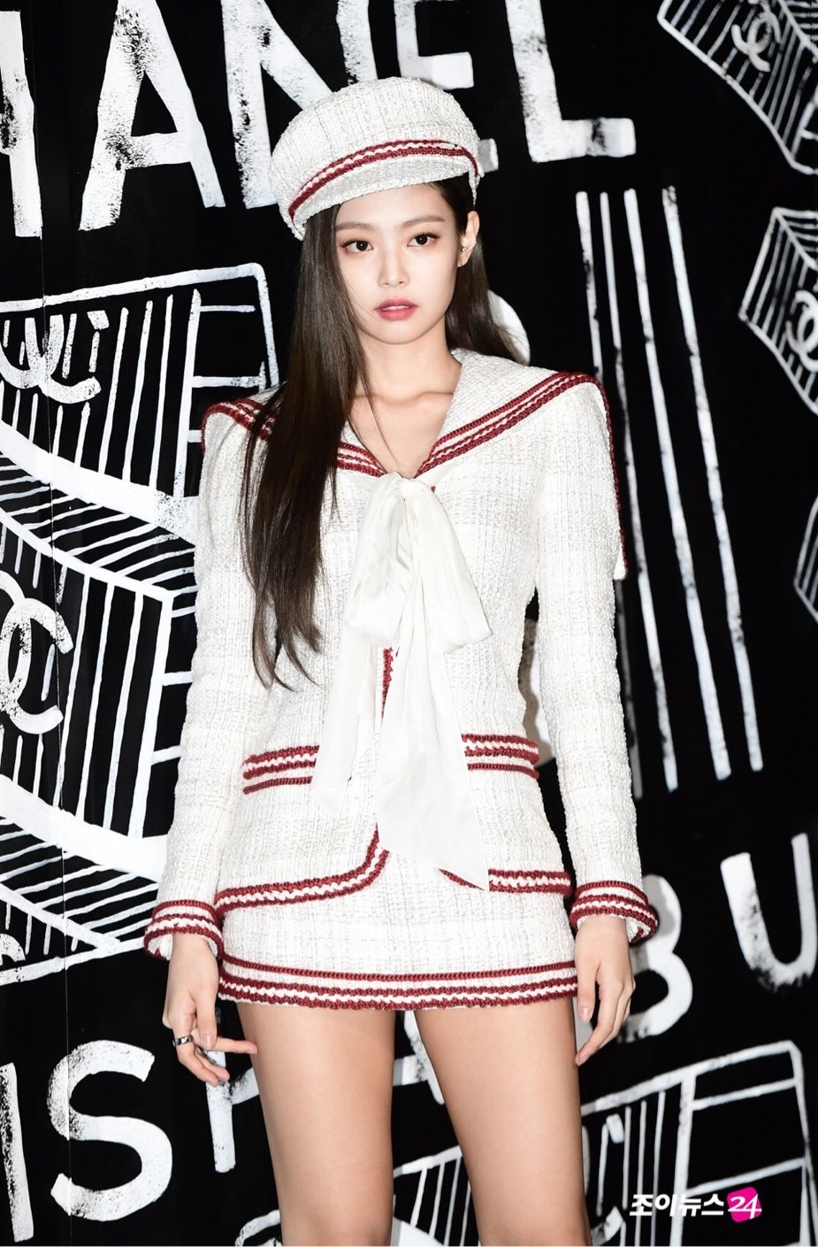 15 Times BLACKPINK's Jennie Dressed And Acted Like A Vintage Queen ...